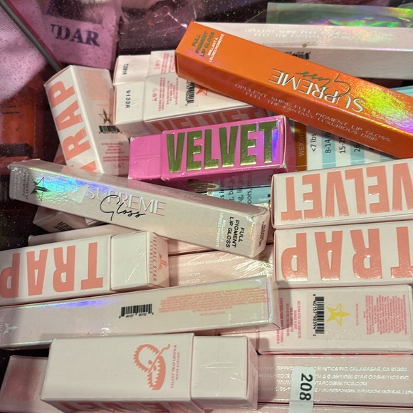 Jeffree Star | Makeup | Jeffrey Star Just Ask I Have Most Lip Colors ...